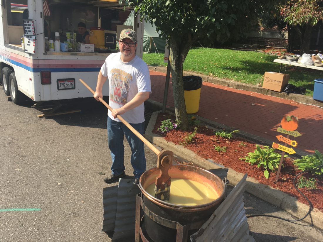40th Applefest packs streets of Wellsburg | News, Sports, Jobs - The ...